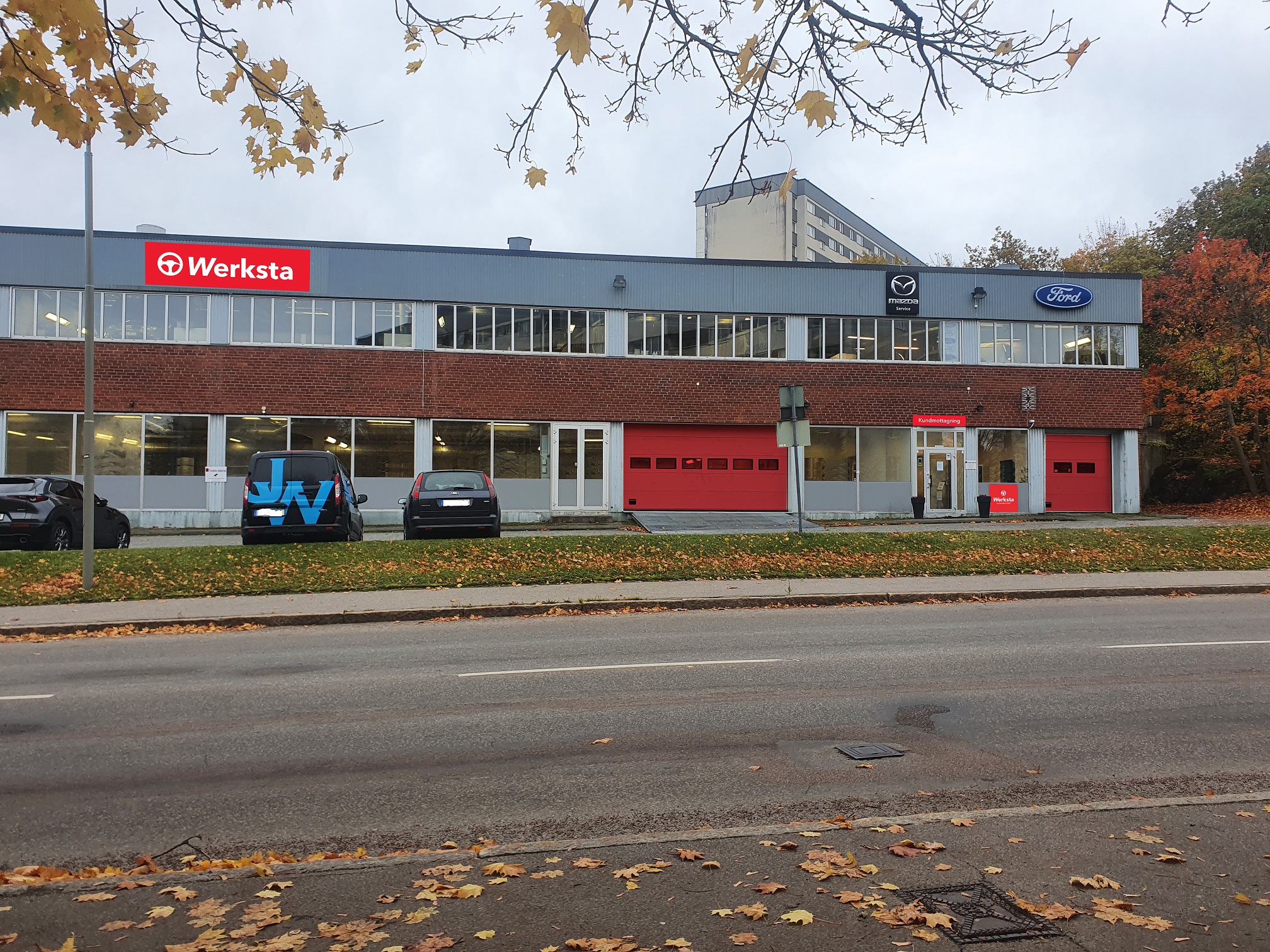 Bilverkstad Stockholm Bredäng - Skadeverkstad - Werksta